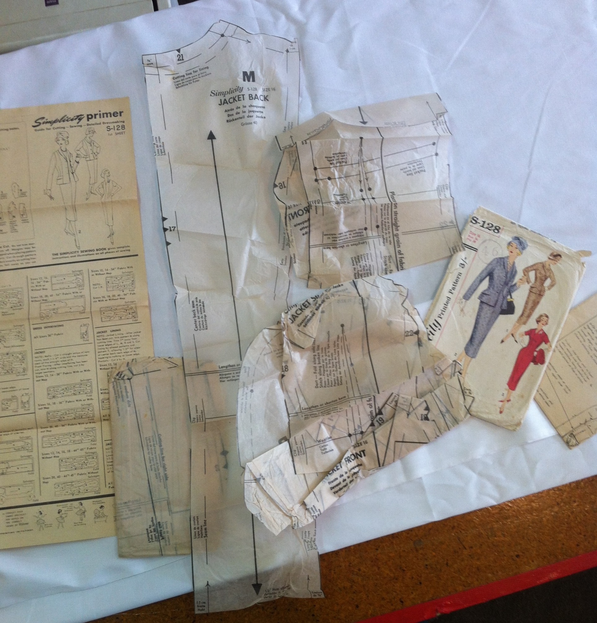 The Vintage Suit Sew Along….my plans! – Angela Rowe